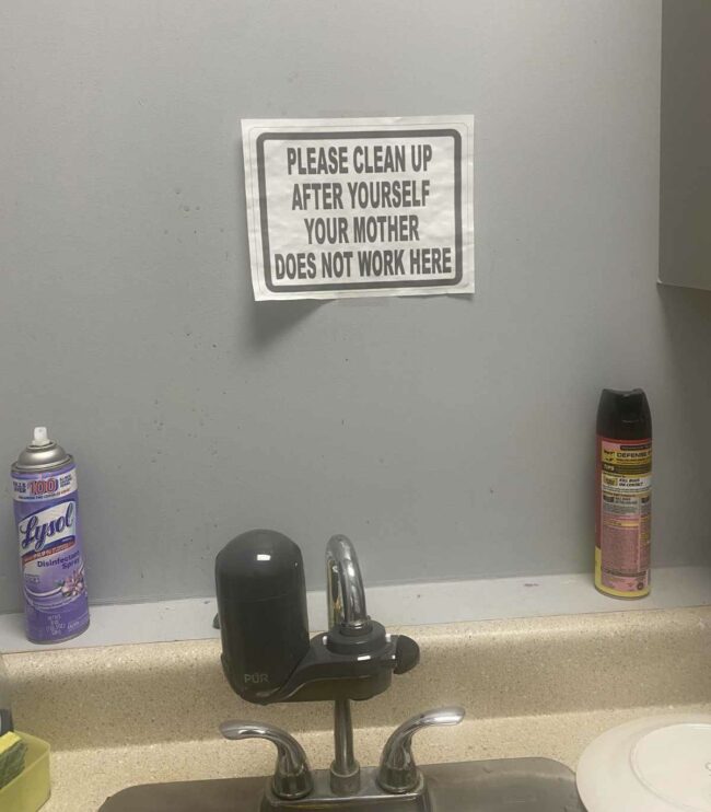 This passive aggressive note someone left in the employee lounge | Odd Stuff Magazine