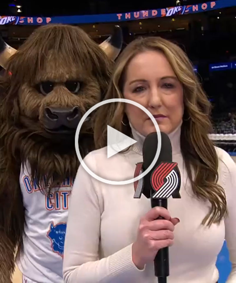 Thunder mascot terrifies the Blazers’ court side reporter