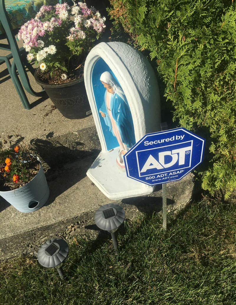 Funny Pictures – November 8, 2025