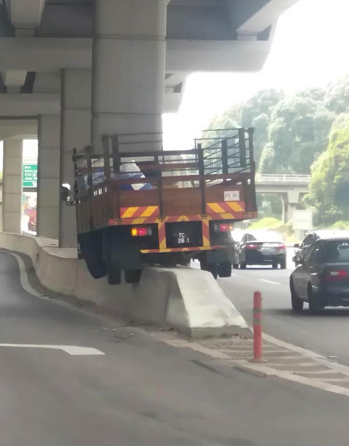 Funny Pictures – January 28, 2026